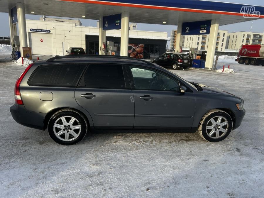 Volvo V50 2005 Gargždai, ar dzinēja tilpumu 1.60 L un nobraukumu 339 tūkst. km par 1100 €, foto 4 vietnē AUTOMOTO.COM.LV