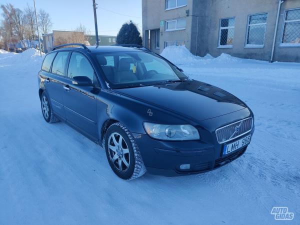 Volvo V50 2005 in Siauliai, with an engine capacity of 1.60 L and mileage of 303 thousand km for 1550 €, photo 3 on AUTOMOTO.COM.LV