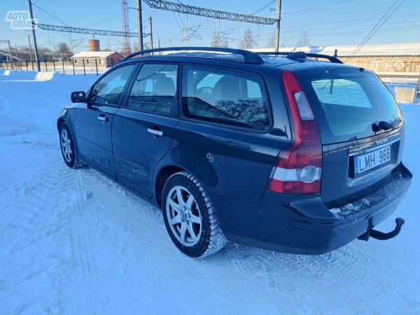Volvo V50 2005 in Siauliai, with an engine capacity of 1.60 L and mileage of 303 thousand km for 1550 €, photo 6 on AUTOMOTO.COM.LV