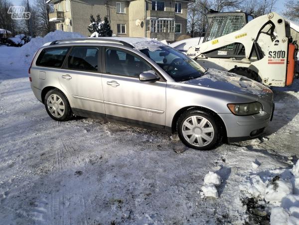 Volvo V50 2005 in Rietavas, with an engine capacity of 2.00 L and mileage of 330 thousand km for 750 €, photo 1 on AUTOMOTO.COM.LV