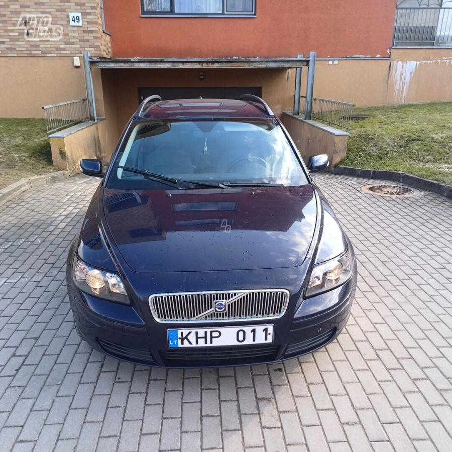 Volvo V50 2005 in Klaipeda, with an engine capacity of 1.60 L and mileage of 429 thousand km for 790 €, photo 2 on AUTOMOTO.COM.LV