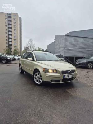 Volvo V50 2005 in Kaunas, with an engine capacity of 2.00 L and mileage of 307 thousand km for 1050 €, photo  on AUTOMOTO.COM.LV