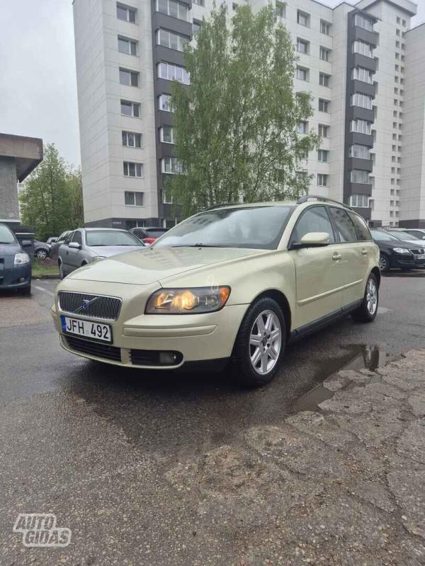 Volvo V50 2005 in Kaunas, with an engine capacity of 2.00 L and mileage of 307 thousand km for 1050 €, photo 3 on AUTOMOTO.COM.LV