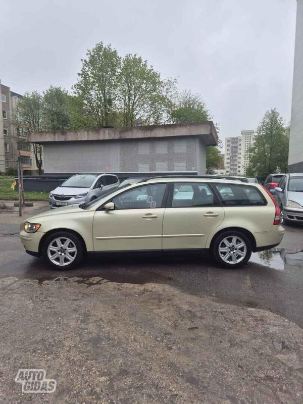 Volvo V50 2005 in Kaunas, with an engine capacity of 2.00 L and mileage of 307 thousand km for 1050 €, photo 4 on AUTOMOTO.COM.LV
