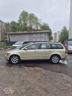 Volvo V50 2005 in Kaunas, with an engine capacity of 2.00 L and mileage of 307 thousand km for 1050 €, photo 5 on AUTOMOTO.COM.LV