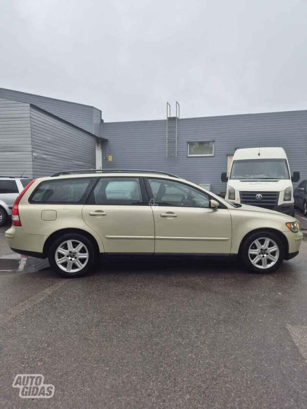 Volvo V50 2005 in Kaunas, with an engine capacity of 2.00 L and mileage of 307 thousand km for 1050 €, photo 7 on AUTOMOTO.COM.LV