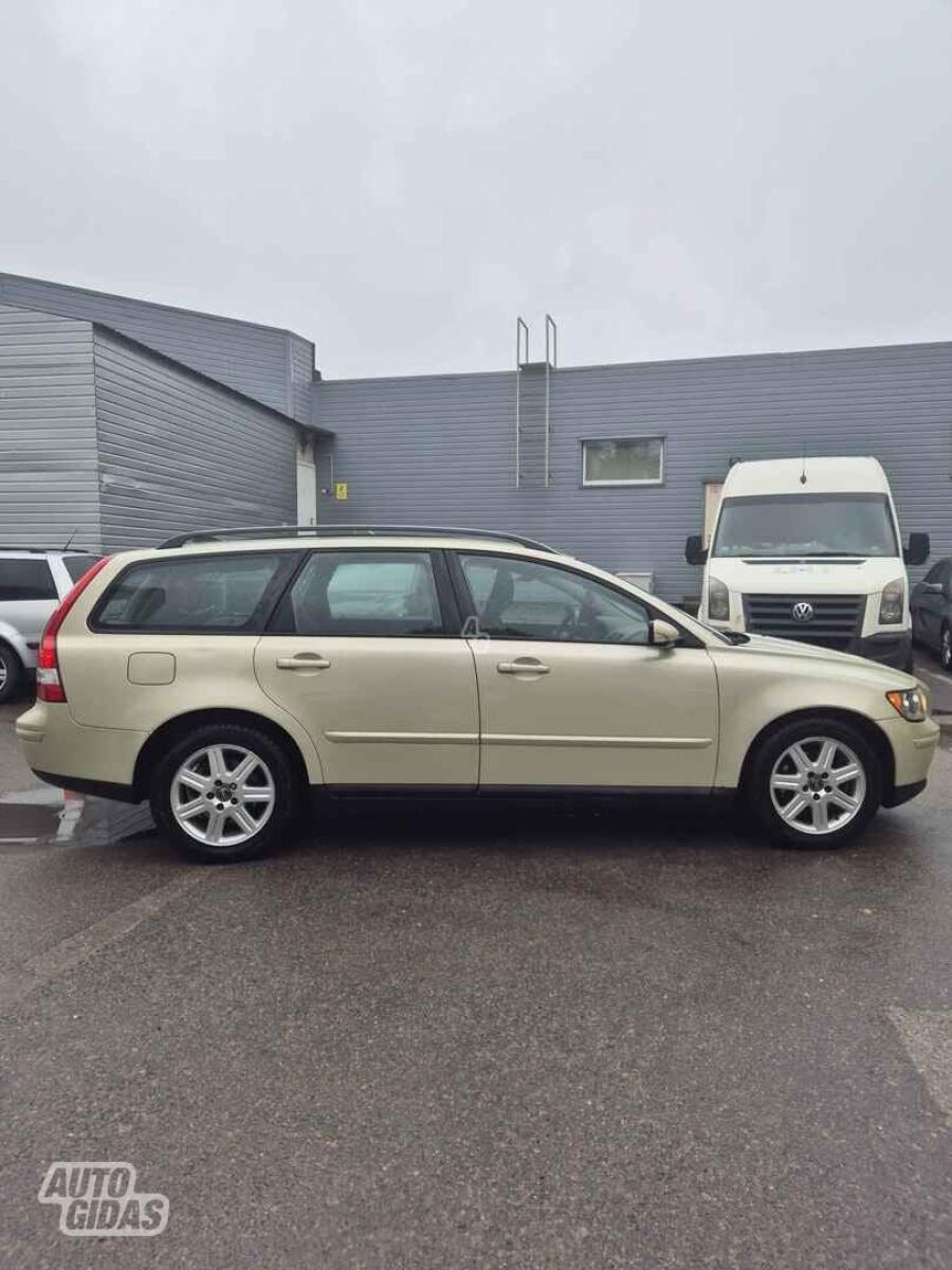Volvo V50 2005 in Kaunas, with an engine capacity of 2.00 L and mileage of 307 thousand km for 1050 €, photo 8 on AUTOMOTO.COM.LV