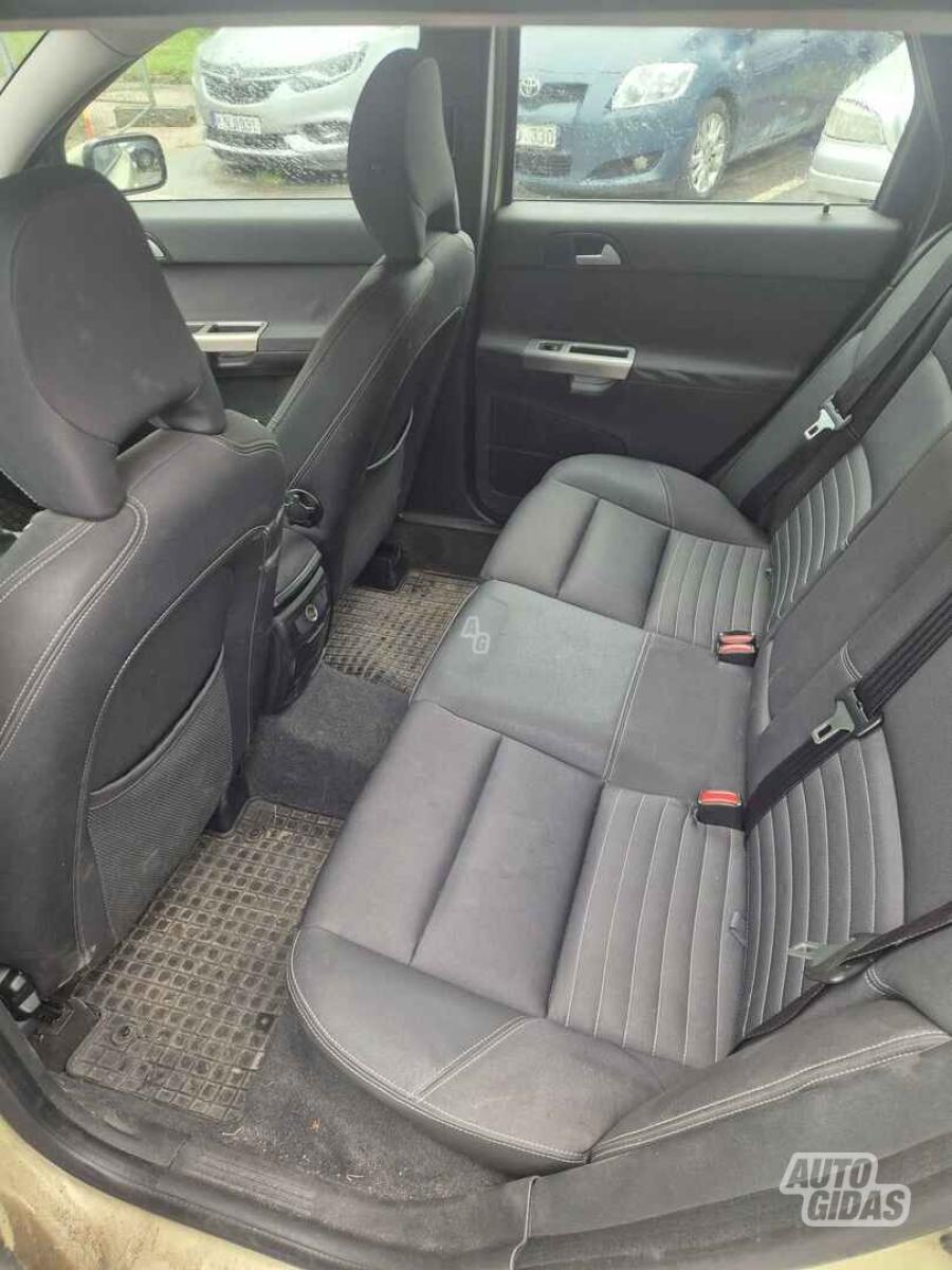 Volvo V50 2005 in Kaunas, with an engine capacity of 2.00 L and mileage of 307 thousand km for 1050 €, photo 10 on AUTOMOTO.COM.LV
