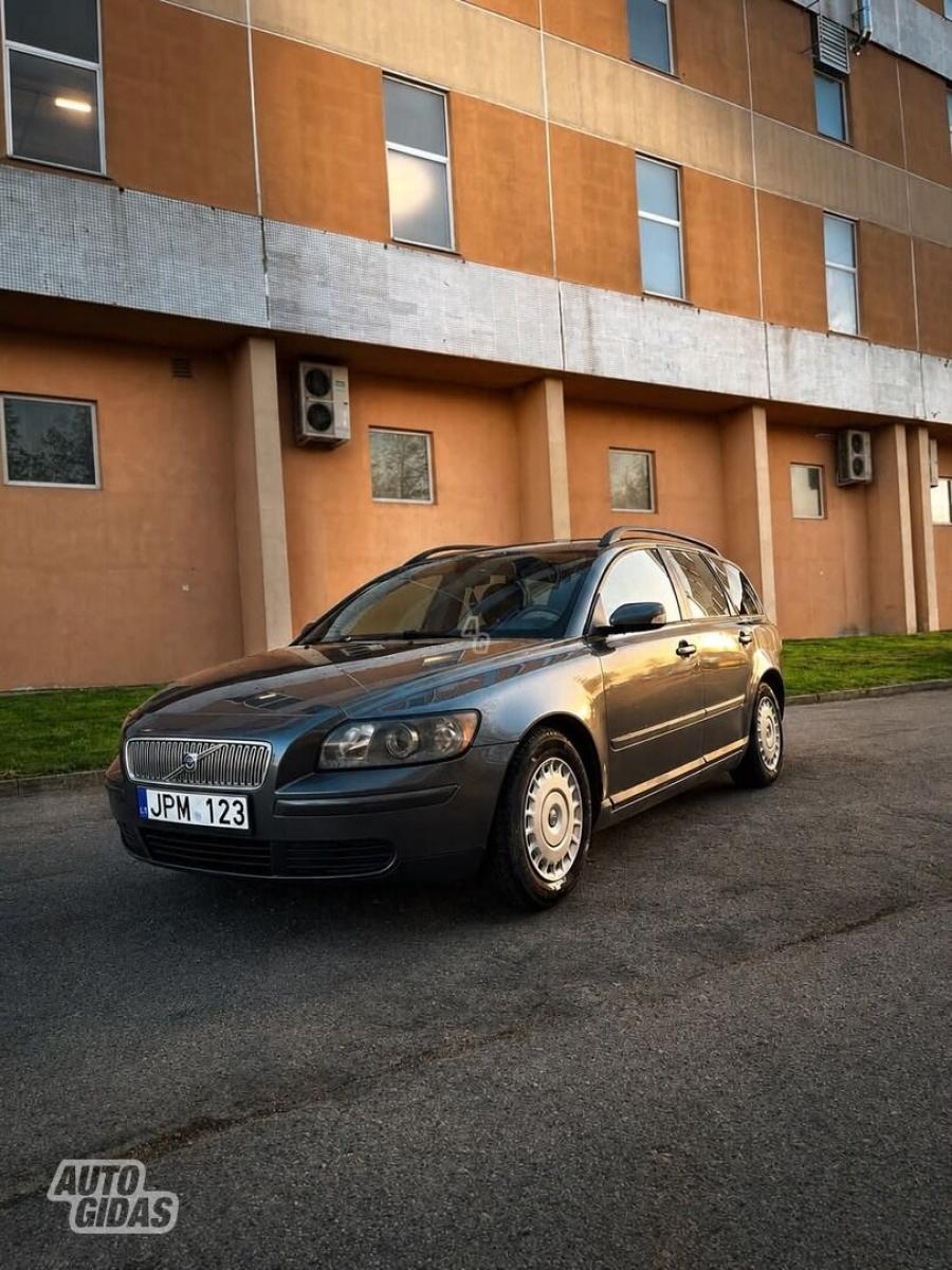 Volvo V50 2005 in Siauliai, with an engine capacity of 1.60 L and mileage of 316 thousand km for 1350 €, photo 3 on AUTOMOTO.COM.LV