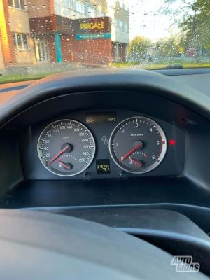 Volvo V50 2005 in Siauliai, with an engine capacity of 1.60 L and mileage of 316 thousand km for 1350 €, photo 8 on AUTOMOTO.COM.LV