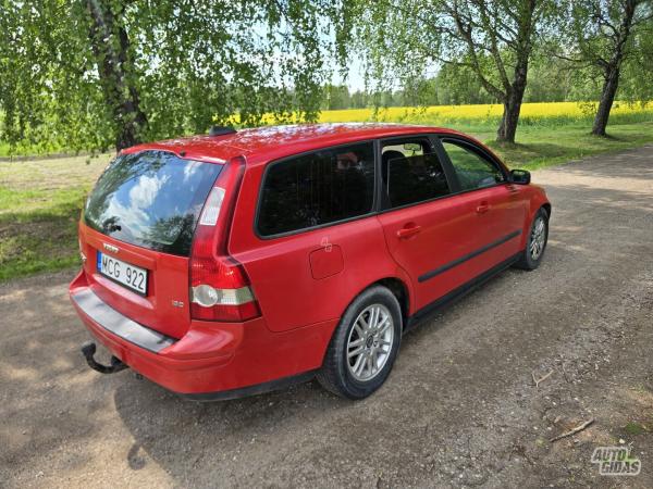 Volvo V50 2005 Radviliškis, ar dzinēja tilpumu 1.60 L un nobraukumu 1 tūkst. km par 1050 €, foto 3 vietnē AUTOMOTO.COM.LV