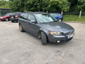 Вольво В50 2005 в Шяуляй, объемом двигателя 2.00 л и пробегом 363 тыс. км за 999 €, фото 4 на AUTOMOTO.COM.LV