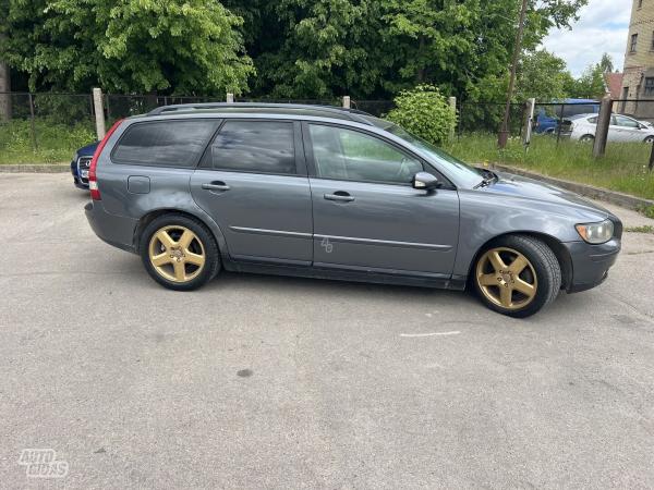 Volvo V50 2005 Šauļi, ar dzinēja tilpumu 2.00 L un nobraukumu 363 tūkst. km par 999 €, foto 5 vietnē AUTOMOTO.COM.LV
