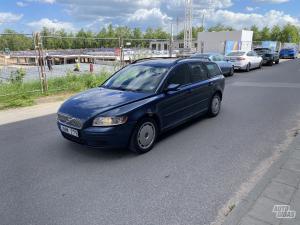 Volvo V50 2005 in Vilnius, with an engine capacity of 2.40 L and mileage of 280 thousand km for 1200 €, photo  on AUTOMOTO.COM.LV