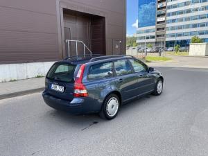 Volvo V50 2005 in Vilnius, with an engine capacity of 2.40 L and mileage of 280 thousand km for 1200 €, photo 4 on AUTOMOTO.COM.LV