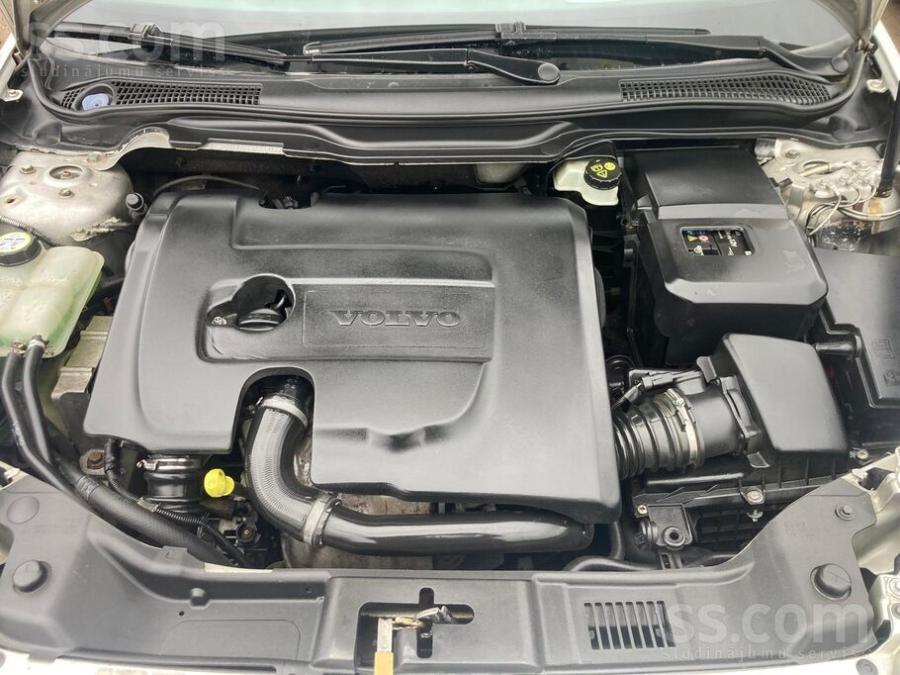 Volvo V50 2005 Rīga, ar dzinēja tilpumu 1.60 L un nobraukumu 346 tūkst. km par 1750 €, foto 10 vietnē AUTOMOTO.COM.LV