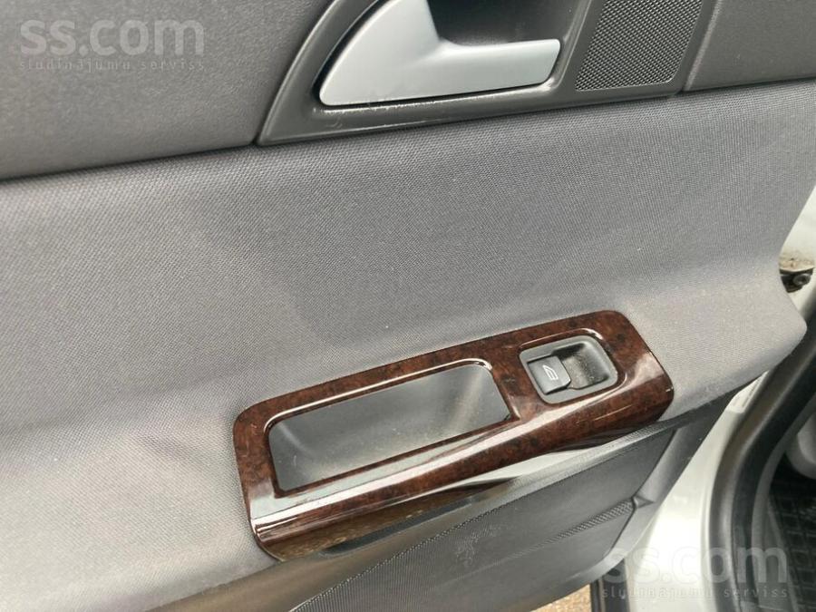 Volvo V50 2005 Rīga, ar dzinēja tilpumu 1.60 L un nobraukumu 346 tūkst. km par 1750 €, foto 29 vietnē AUTOMOTO.COM.LV