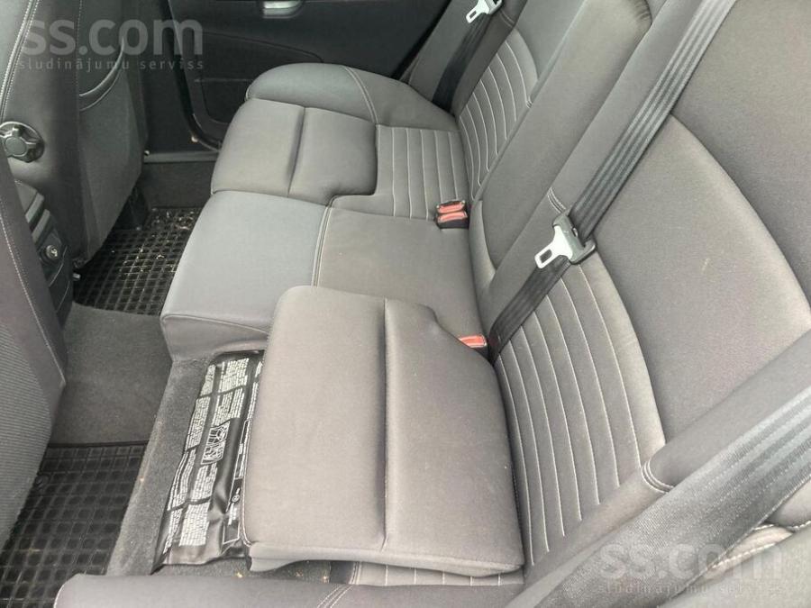 Volvo V50 2005 Rīga, ar dzinēja tilpumu 1.60 L un nobraukumu 346 tūkst. km par 1750 €, foto 34 vietnē AUTOMOTO.COM.LV