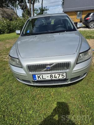 Volvo V50 2005 in Valmiera, with an engine capacity of 2.00 L and mileage of 388 thousand km for 800 €, photo  on AUTOMOTO.COM.LV