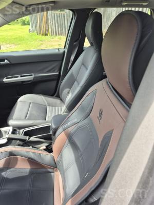 Volvo V50 2005 Valmiera, ar dzinēja tilpumu 2.00 L un nobraukumu 388 tūkst. km par 800 €, foto 3 vietnē AUTOMOTO.COM.LV