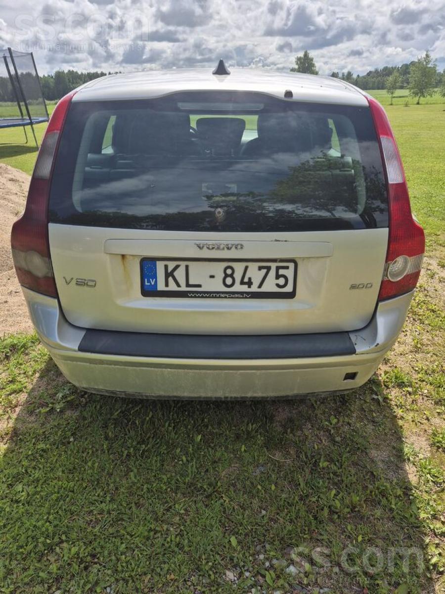 Volvo V50 2005 Valmiera, ar dzinēja tilpumu 2.00 L un nobraukumu 388 tūkst. km par 800 €, foto 5 vietnē AUTOMOTO.COM.LV
