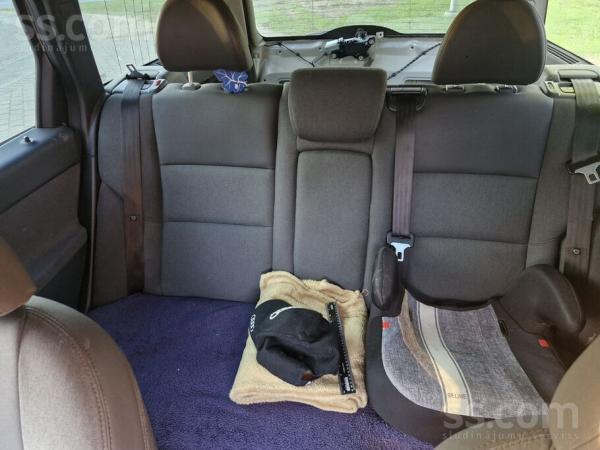 Volvo V50 2005 Alūksne, ar dzinēja tilpumu 2.00 L un nobraukumu 445 tūkst. km par 1100 €, foto 8 vietnē AUTOMOTO.COM.LV
