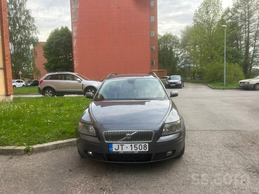 Volvo V50 2005 Kuldīga, ar dzinēja tilpumu 2.00 L un nobraukumu 0 tūkst. km par 1400 €, foto 6 vietnē AUTOMOTO.COM.LV
