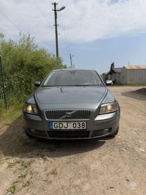 Volvo V50 2005 Šauļi, ar dzinēja tilpumu 2.00 L un nobraukumu 308 tūkst. km par 900 €, foto 3 vietnē AUTOMOTO.COM.LV