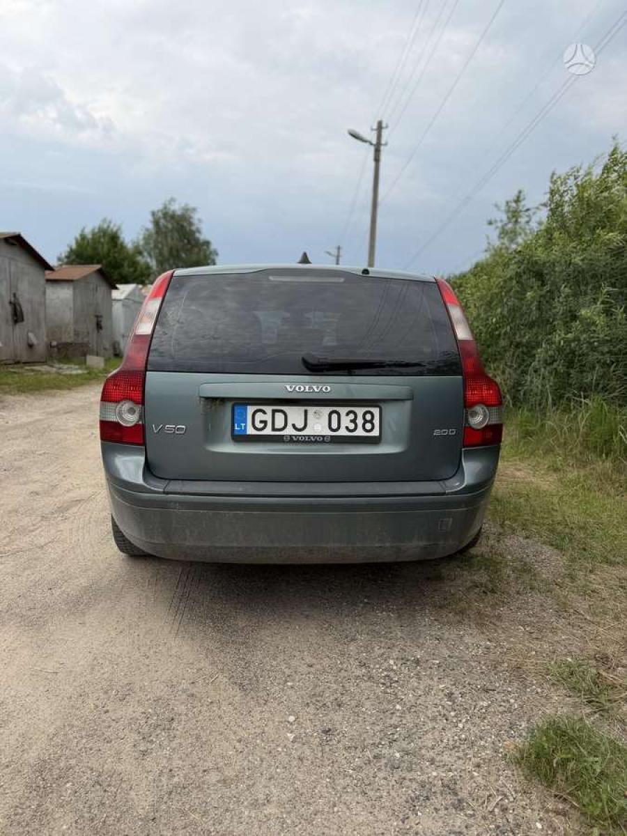 Volvo V50 2005 Šauļi, ar dzinēja tilpumu 2.00 L un nobraukumu 308 tūkst. km par 900 €, foto 6 vietnē AUTOMOTO.COM.LV