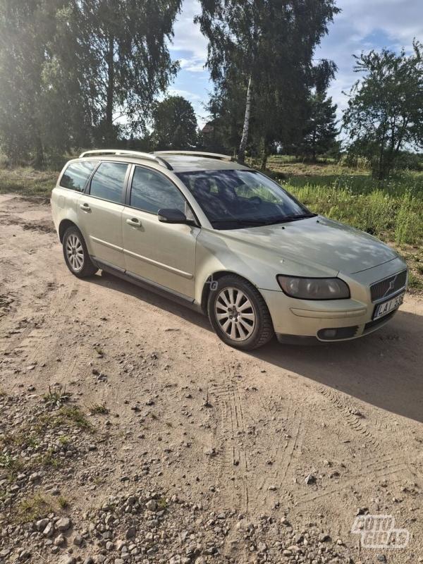 Вольво В50 2005 в Вильнюс, объемом двигателя 2.00 л и пробегом 300 тыс. км за 850 €, фото 1 на AUTOMOTO.COM.LV