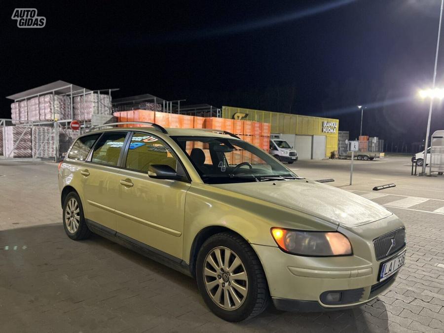 Volvo V50 2005 Viļņa, ar dzinēja tilpumu 2.00 L un nobraukumu 300 tūkst. km par 850 €, foto 5 vietnē AUTOMOTO.COM.LV