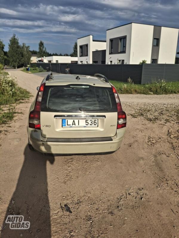 Вольво В50 2005 в Вильнюс, объемом двигателя 2.00 л и пробегом 300 тыс. км за 850 €, фото 8 на AUTOMOTO.COM.LV