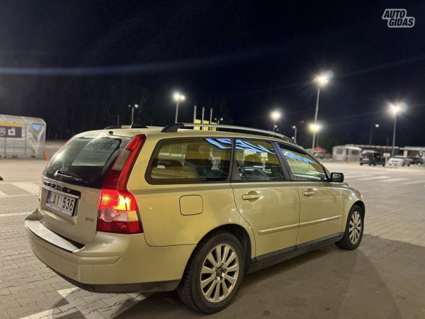 Вольво В50 2005 в Вильнюс, объемом двигателя 2.00 л и пробегом 300 тыс. км за 850 €, фото 10 на AUTOMOTO.COM.LV