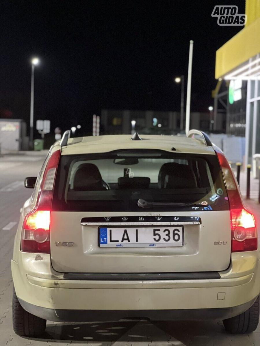 Volvo V50 2005 Viļņa, ar dzinēja tilpumu 2.00 L un nobraukumu 300 tūkst. km par 850 €, foto 13 vietnē AUTOMOTO.COM.LV