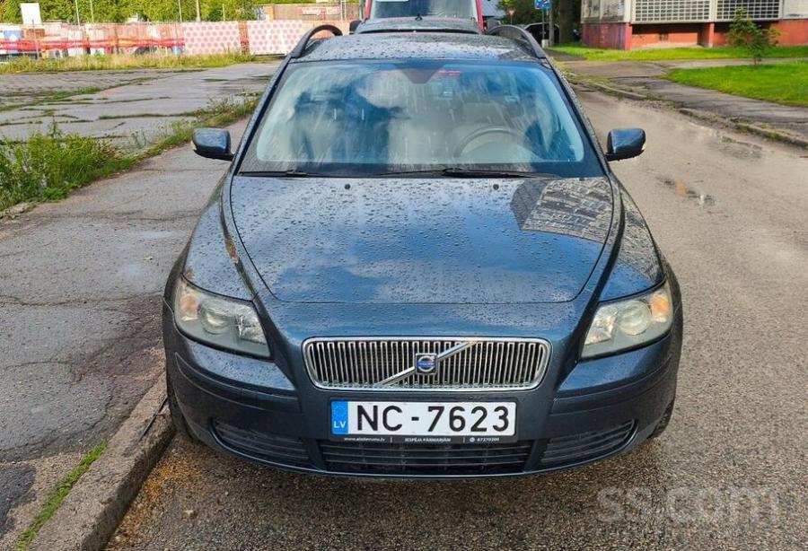Вольво В50 2005 в Елгава, объемом двигателя 1.60 л и пробегом 318 тыс. км за 2100 €, фото 5 на AUTOMOTO.COM.LV