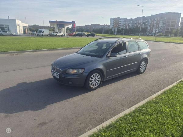 Volvo V50 2005 in Klaipeda, with an engine capacity of 2.00 L and mileage of 3 thousand km for 1300 €, photo 1 on AUTOMOTO.COM.LV