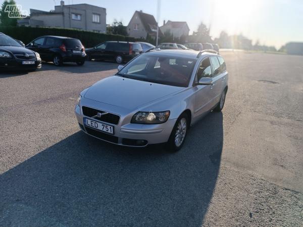 Volvo V50 2005 in Raseiniai, with an engine capacity of 2.00 L and mileage of 0 thousand km for 1250 €, photo 2 on AUTOMOTO.COM.LV