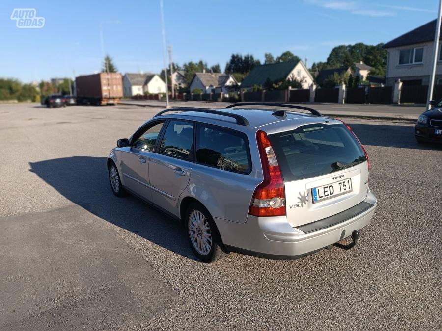 Volvo V50 2005 in Raseiniai, with an engine capacity of 2.00 L and mileage of 0 thousand km for 1250 €, photo 5 on AUTOMOTO.COM.LV