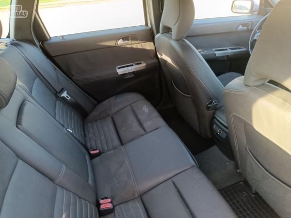Volvo V50 2005 in Raseiniai, with an engine capacity of 2.00 L and mileage of 0 thousand km for 1250 €, photo 9 on AUTOMOTO.COM.LV