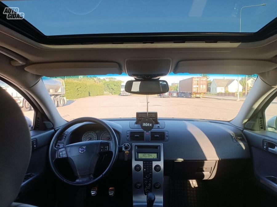 Volvo V50 2005 in Raseiniai, with an engine capacity of 2.00 L and mileage of 0 thousand km for 1250 €, photo 12 on AUTOMOTO.COM.LV