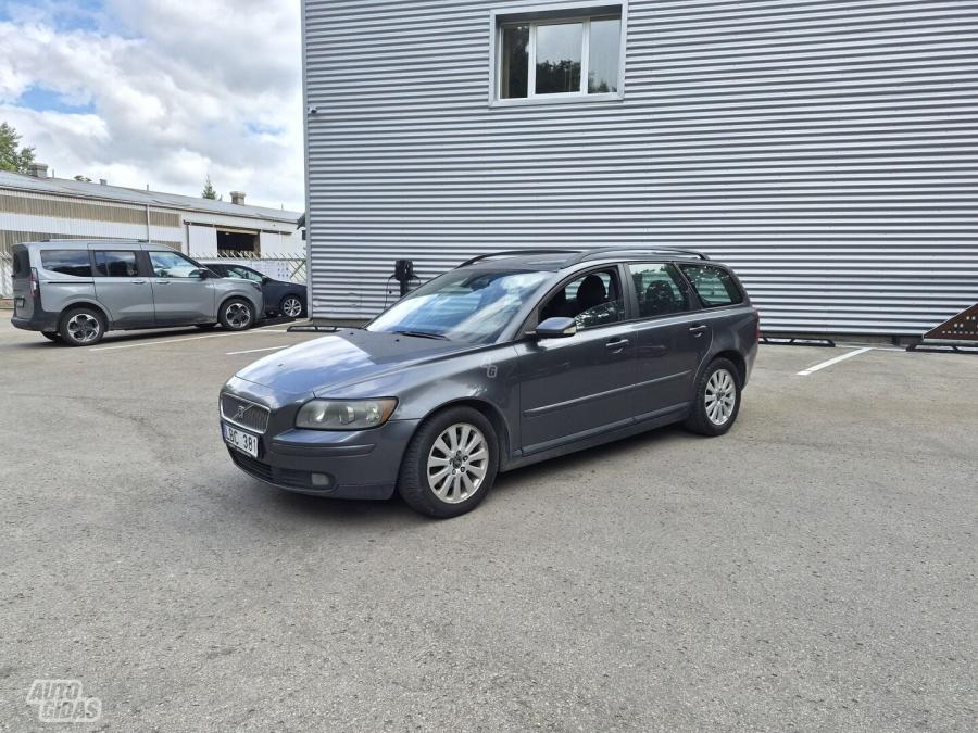 Volvo V50 2005 Klaipėda, ar dzinēja tilpumu 2.00 L un nobraukumu 345 tūkst. km par 1200 €, foto 1 vietnē AUTOMOTO.COM.LV