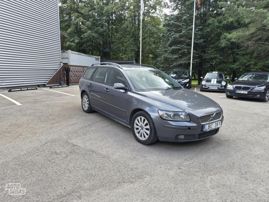 Volvo V50 2005 Klaipėda, ar dzinēja tilpumu 2.00 L un nobraukumu 345 tūkst. km par 1200 €, foto 3 vietnē AUTOMOTO.COM.LV