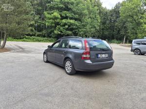 Volvo V50 2005 Klaipėda, ar dzinēja tilpumu 2.00 L un nobraukumu 345 tūkst. km par 1200 €, foto 5 vietnē AUTOMOTO.COM.LV