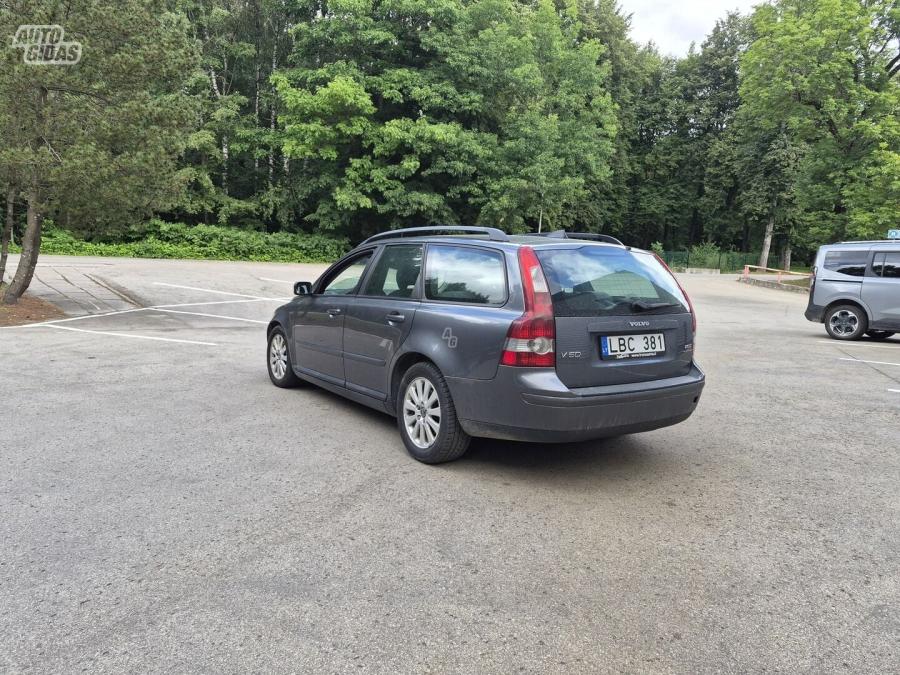 Volvo V50 2005 Klaipėda, ar dzinēja tilpumu 2.00 L un nobraukumu 345 tūkst. km par 1200 €, foto 5 vietnē AUTOMOTO.COM.LV