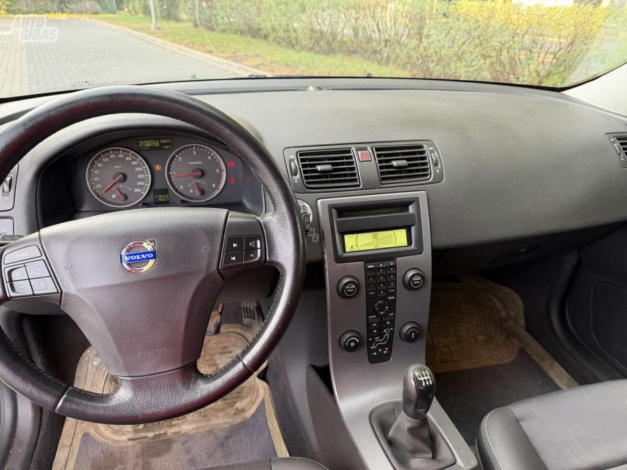 Вольво В50 2005 в Укмерге, объемом двигателя 2.00 л и пробегом 279 тыс. км за 480 €, фото 14 на AUTOMOTO.COM.LV