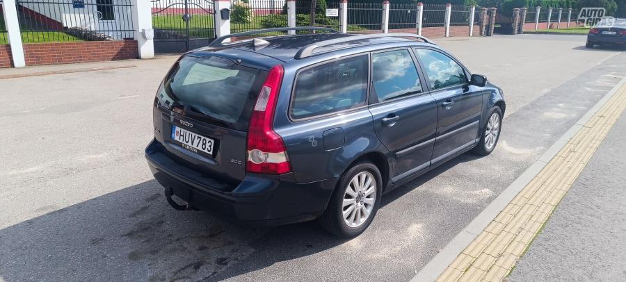 Volvo V50 2005 in Klaipeda, with an engine capacity of 2.00 L and mileage of 376 thousand km for 1450 €, photo 4 on AUTOMOTO.COM.LV