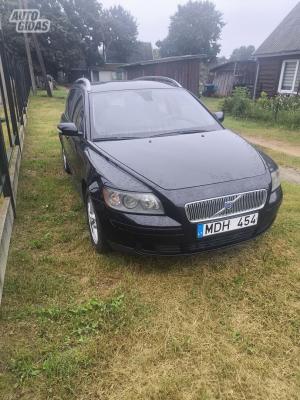 Volvo V50 2005 Viļņa, ar dzinēja tilpumu 2.40 L un nobraukumu 300 tūkst. km par 800 €, foto 3 vietnē AUTOMOTO.COM.LV