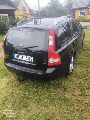 Volvo V50 2005 Viļņa, ar dzinēja tilpumu 2.40 L un nobraukumu 300 tūkst. km par 800 €, foto 5 vietnē AUTOMOTO.COM.LV