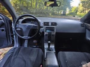 Volvo V50 2005 in Vilnius, with an engine capacity of 2.40 L and mileage of 185 thousand km for 1100 €, photo 8 on AUTOMOTO.COM.LV