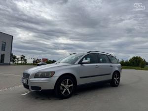 Volvo V50 2005 in Panevezys, with an engine capacity of 1.80 L and mileage of 299 thousand km for 1150 €, photo 3 on AUTOMOTO.COM.LV